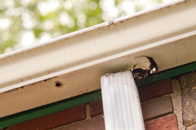How to Tell When it’s Time for Gutter Replacement | Roofing By The Book ...